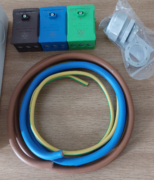 Garo 9 way SPD board c/w 7 rcbo's ,tail kit,tails gland, colour matched ...