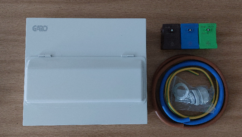 Garo 9 way SPD board c/w 7 rcbo's ,tail kit,tails gland, colour matched ...